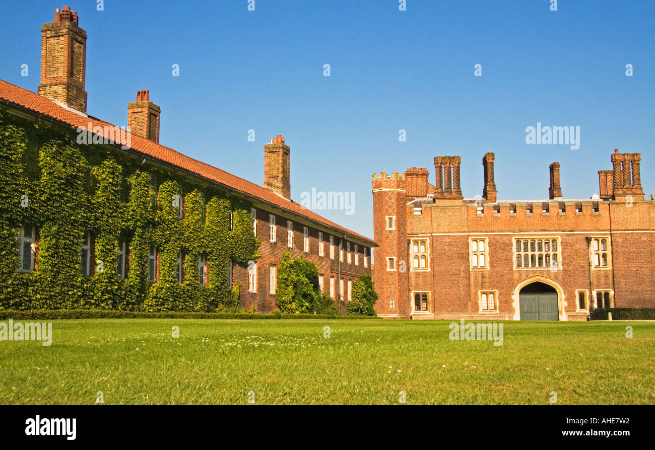 Hampton Court Palace Surrey England UK Stock Photo - Alamy