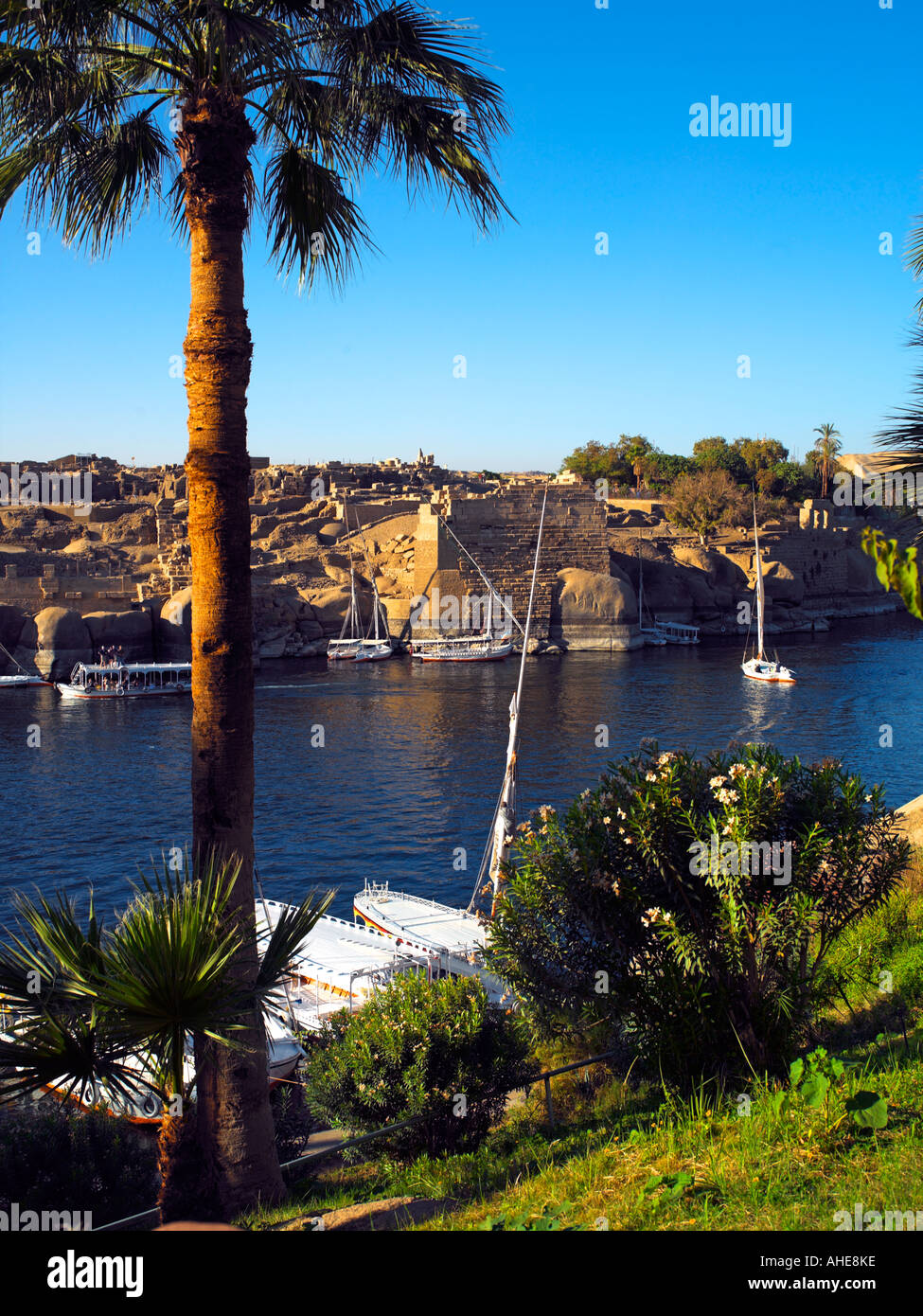 Nilometer elephantine island hi-res stock photography and images - Alamy