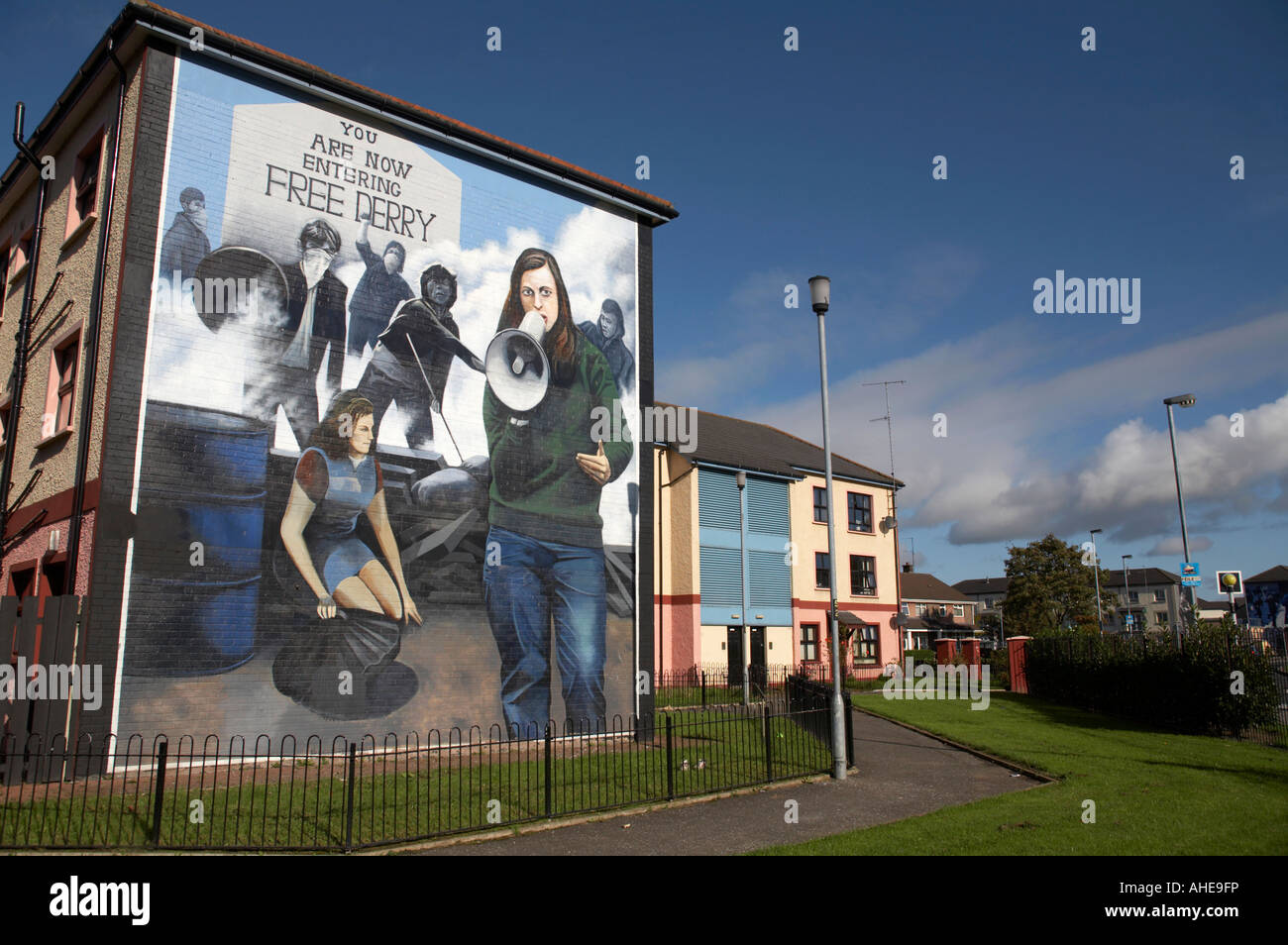 Bernadette at the Battle of the Bogside , part of the peoples gallery ...