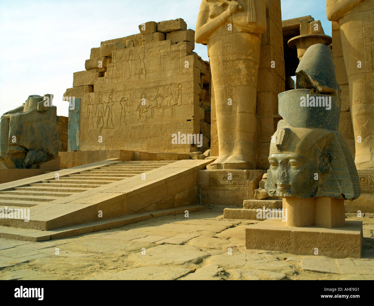 Osiris pillars hi-res stock photography and images - Alamy