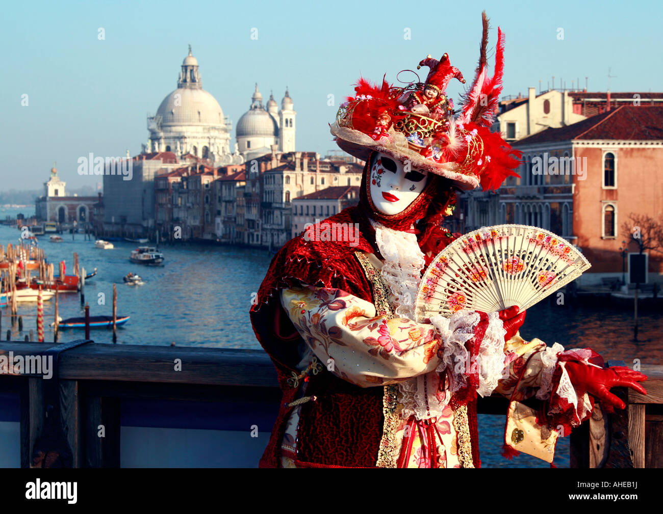 Masked woman hi-res stock photography and images - Alamy