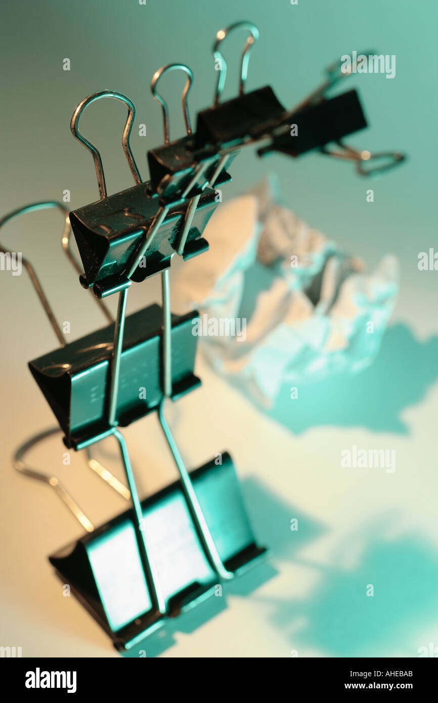 Crumpled paper clips hi-res stock photography and images - Alamy