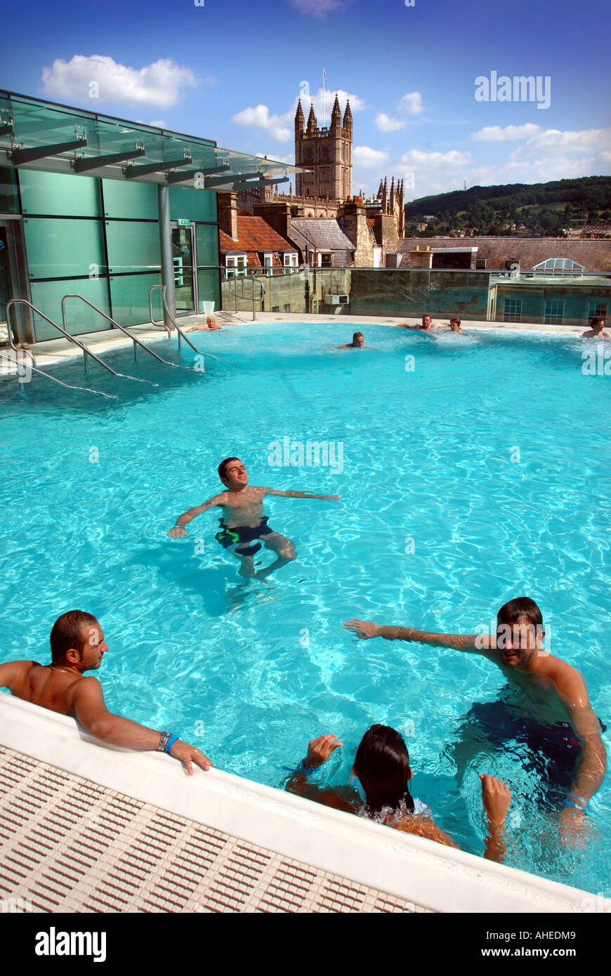 THE ROOFTOP POOL AT THE BATH THERMAE SPA UK Stock Photo - Alamy