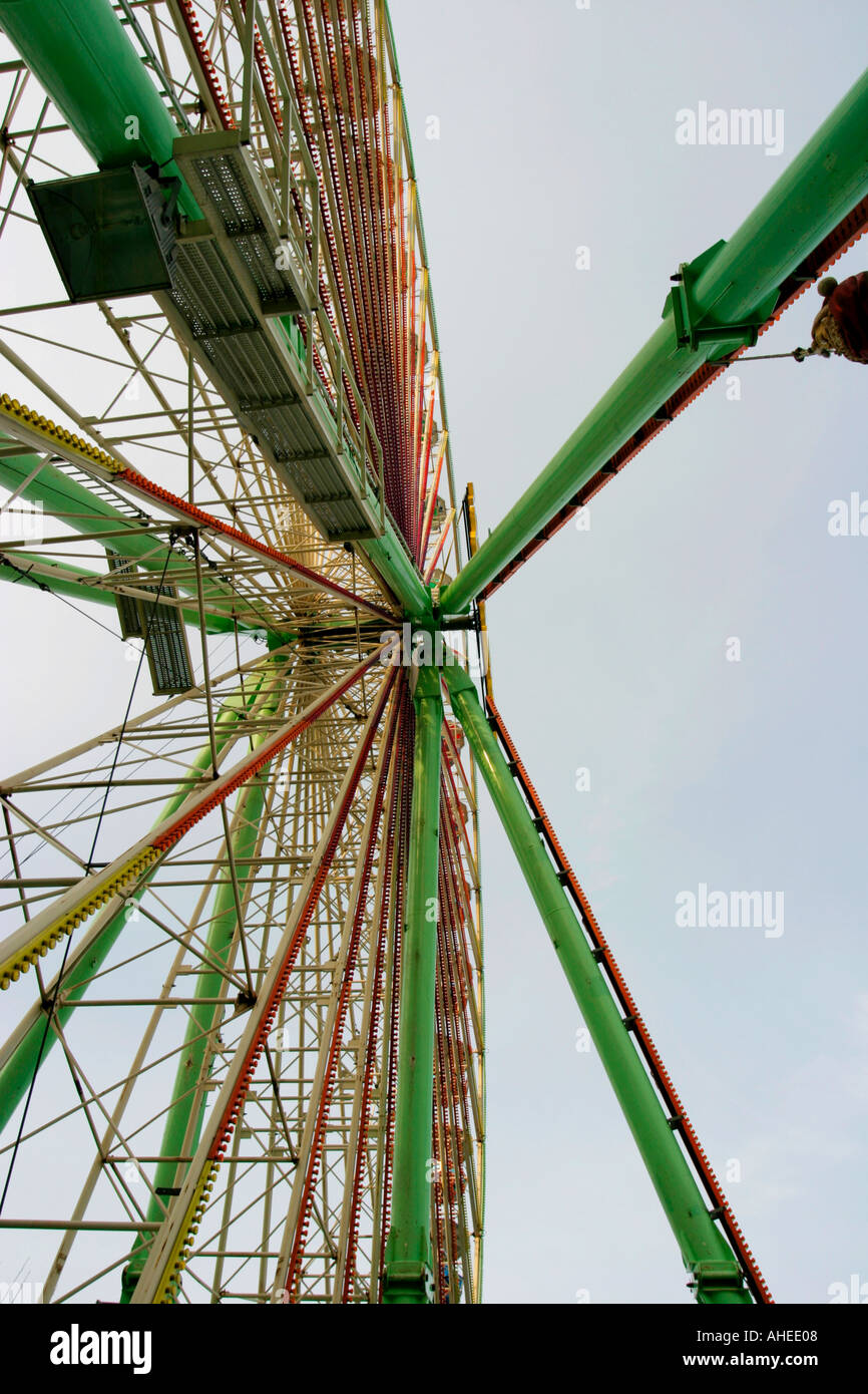 Spinning wheel fair ground ride hi-res stock photography and images - Alamy