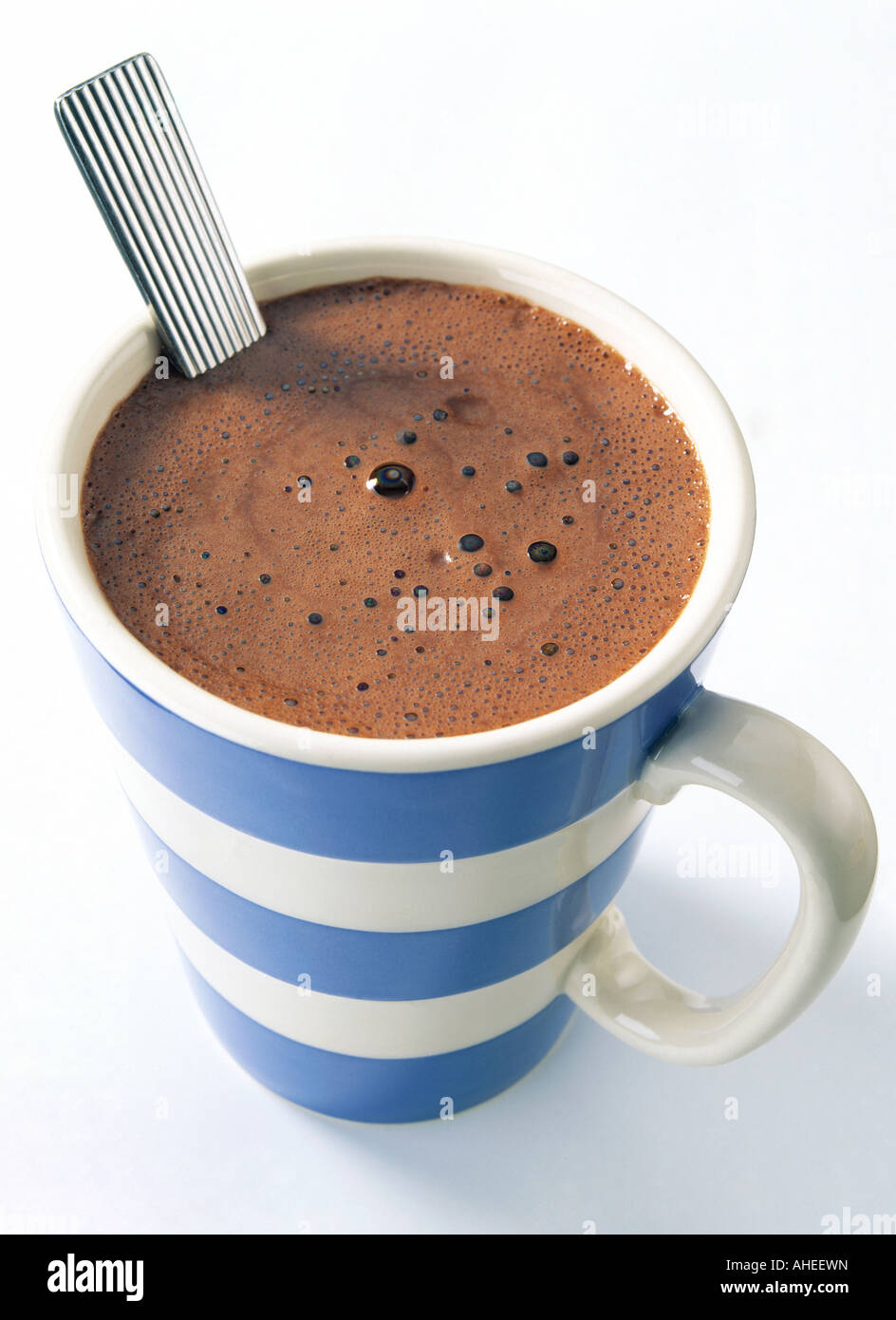 Hot chocolate drink in a mug Stock Photo - Alamy