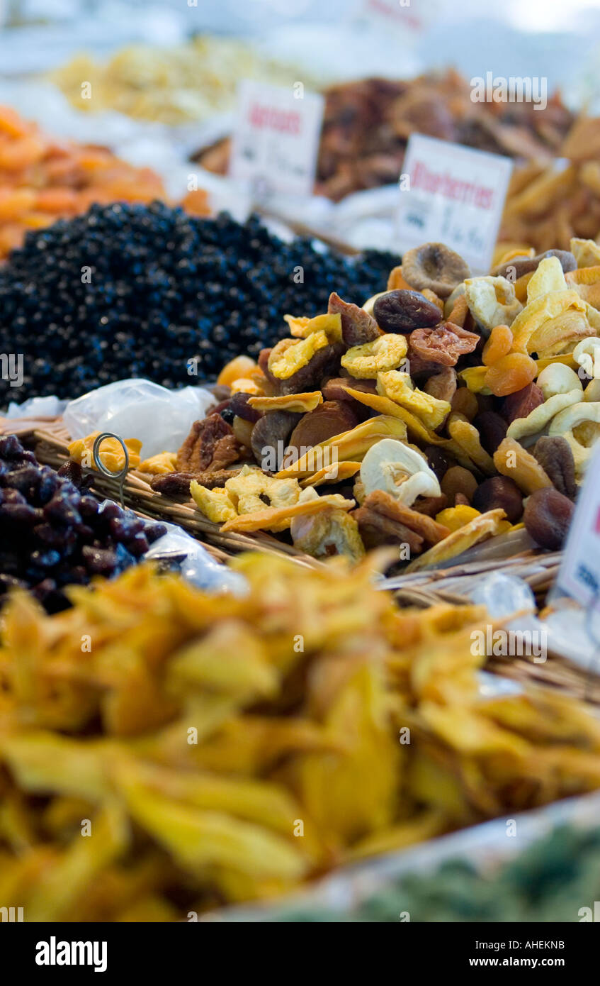 dried fruit on a market stall Stock Photo - Alamy