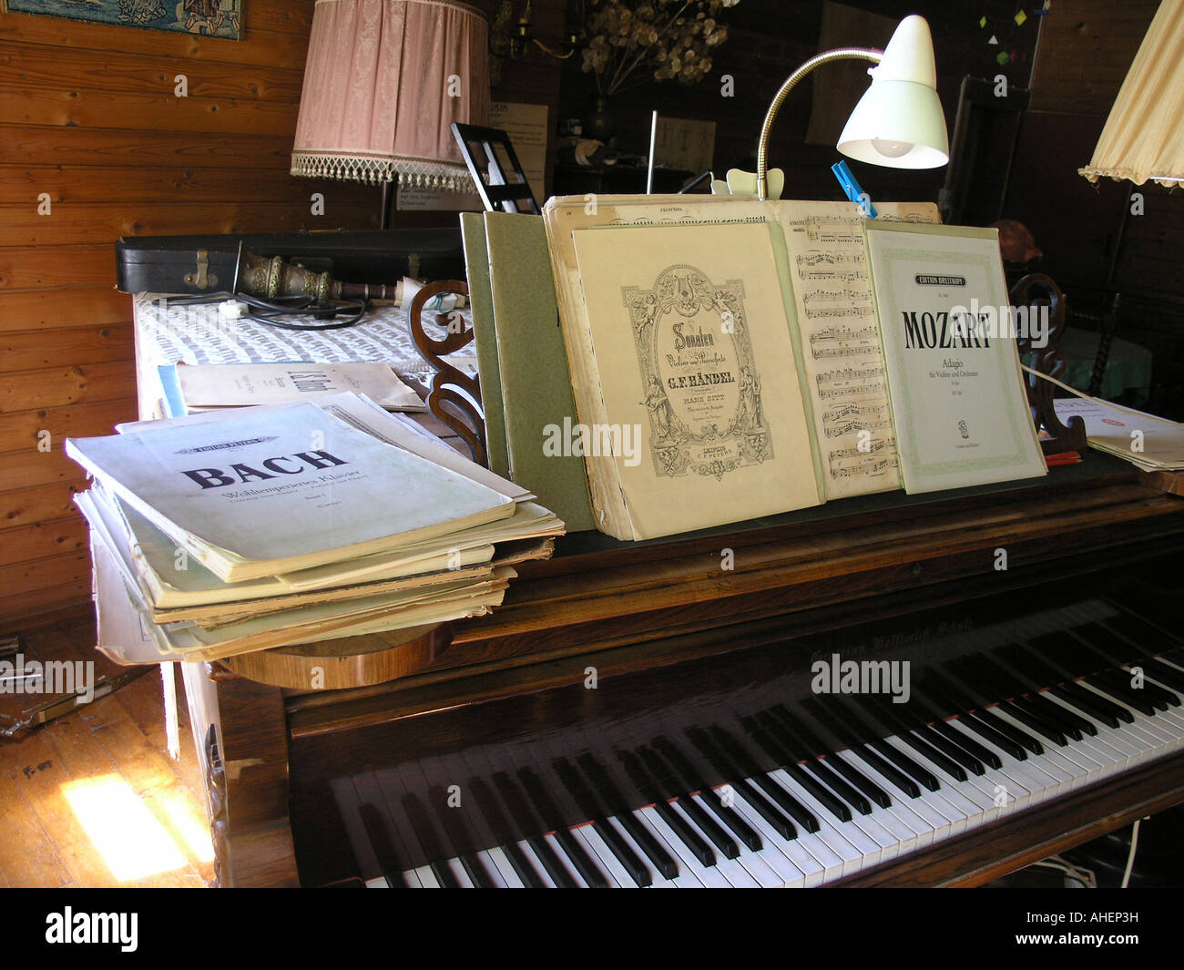 Hausmusik family music Germany Deutschland Stock Photo - Alamy