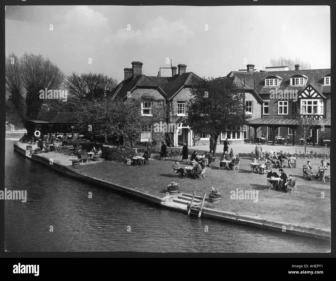 1950s afternoon tea Black and White Stock Photos & Images - Alamy