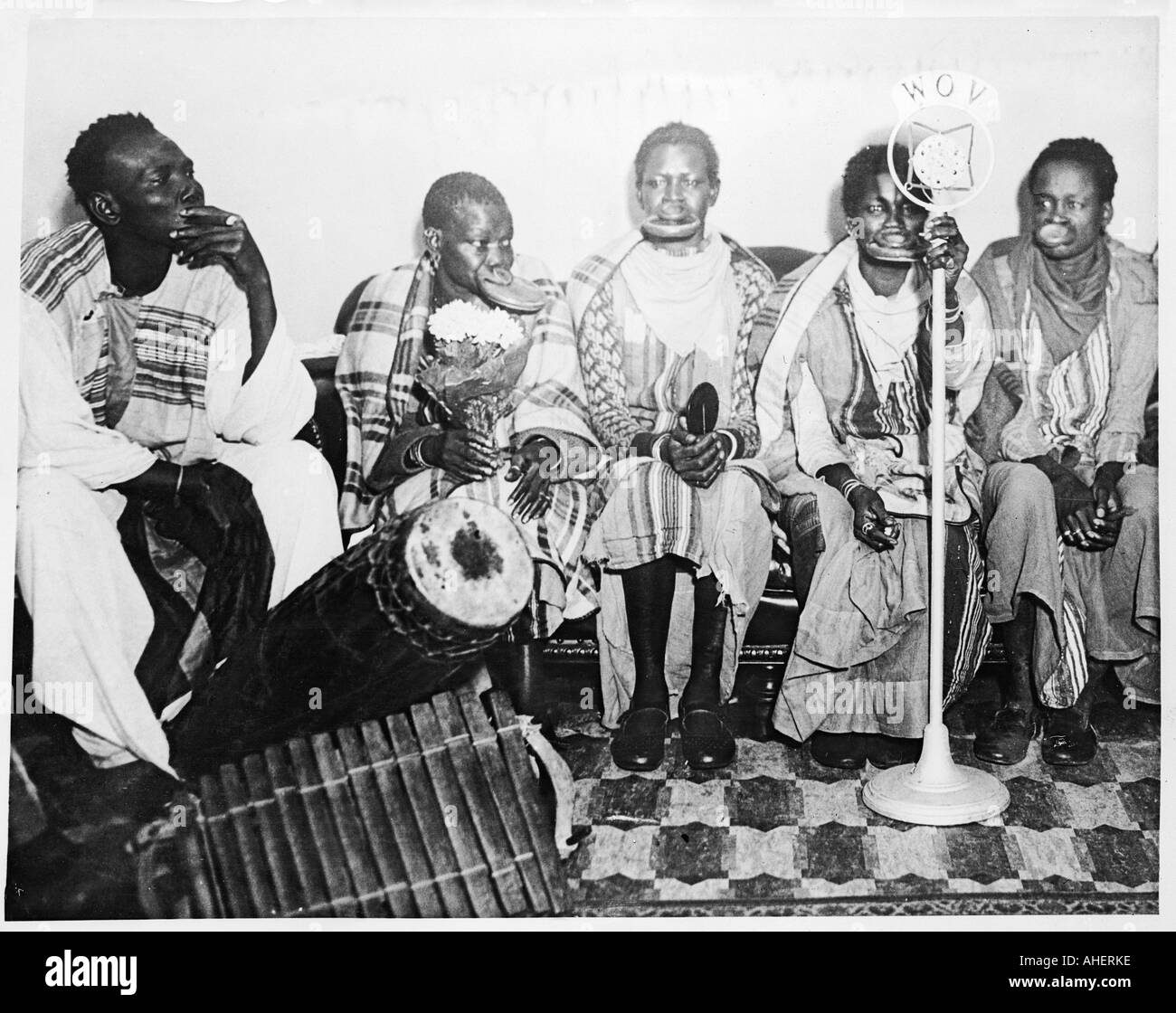 History of broadcast hi-res stock photography and images - Alamy