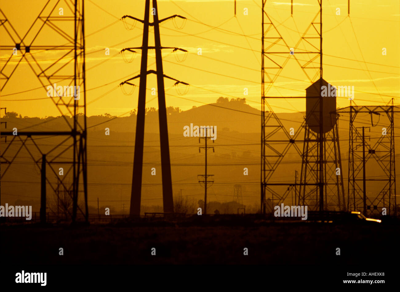 Electricity wires over water hi-res stock photography and images - Alamy
