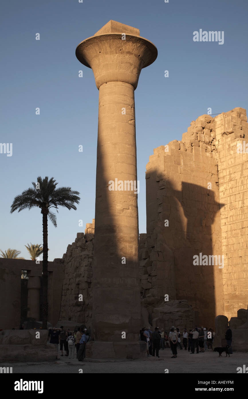 Karnak golden light hi-res stock photography and images - Alamy