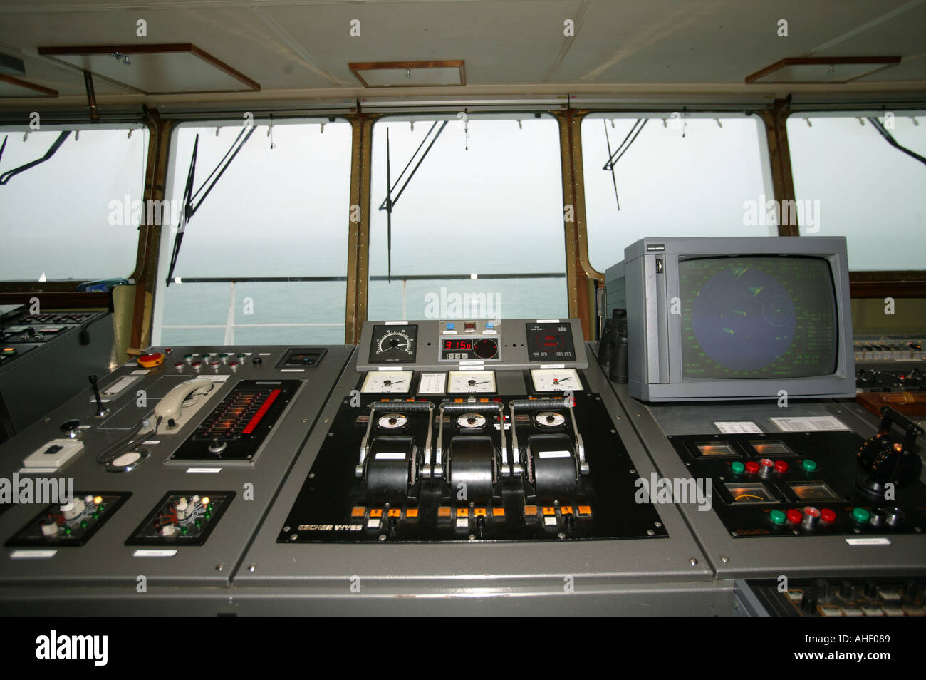 Thrust bridge hi-res stock photography and images - Alamy