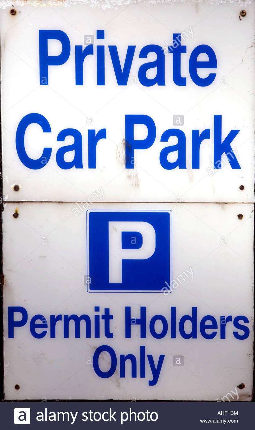 Private car park signpost Stock Photo - Alamy