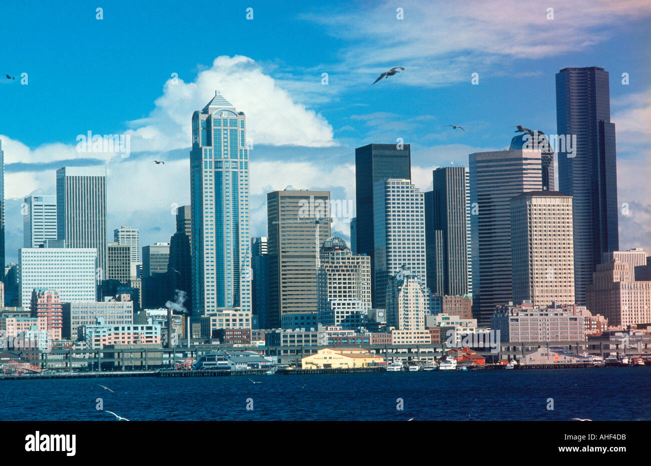 Seattle Washington skyline from Puget sound Stock Photo - Alamy