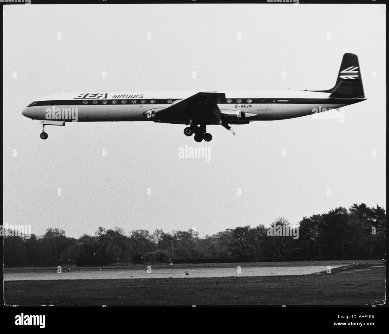 1960s airliner hi-res stock photography and images - Alamy