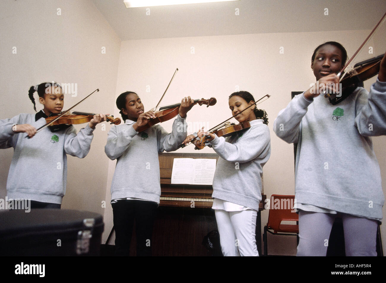 secondary school music class Stock Photo - Alamy