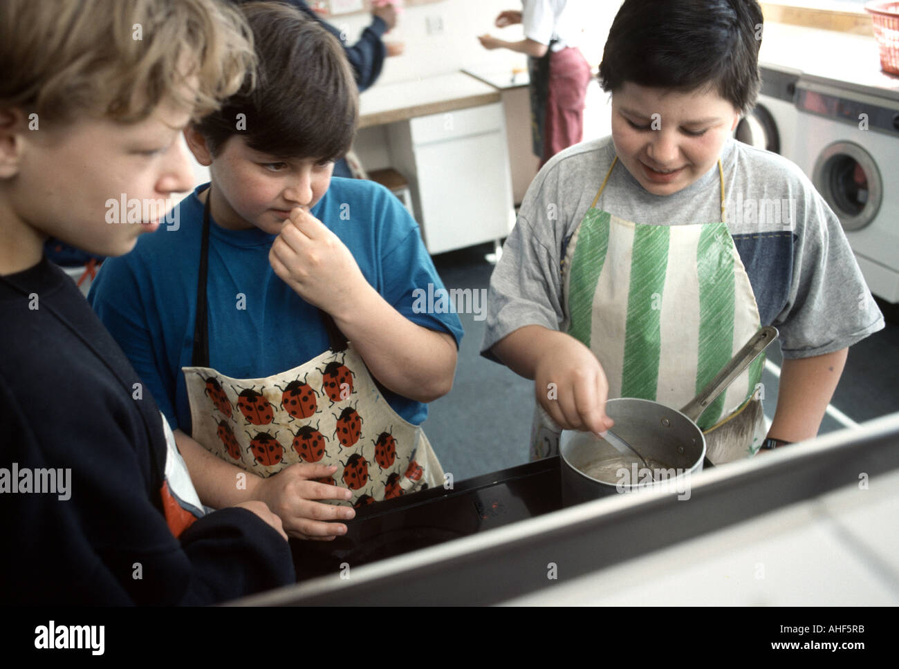 Domestic science school hi-res stock photography and images - Alamy