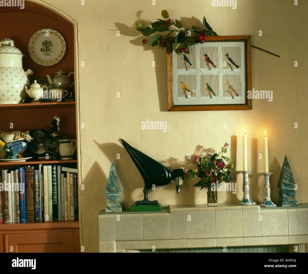 Mantelpiece ornaments hi-res stock photography and images - Alamy