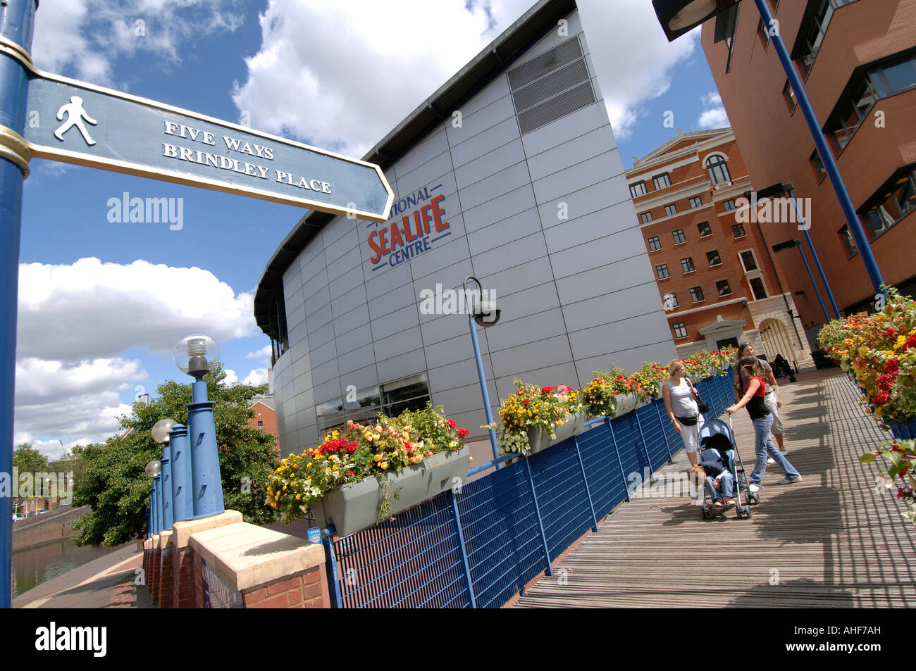 Nia centre hi-res stock photography and images - Alamy