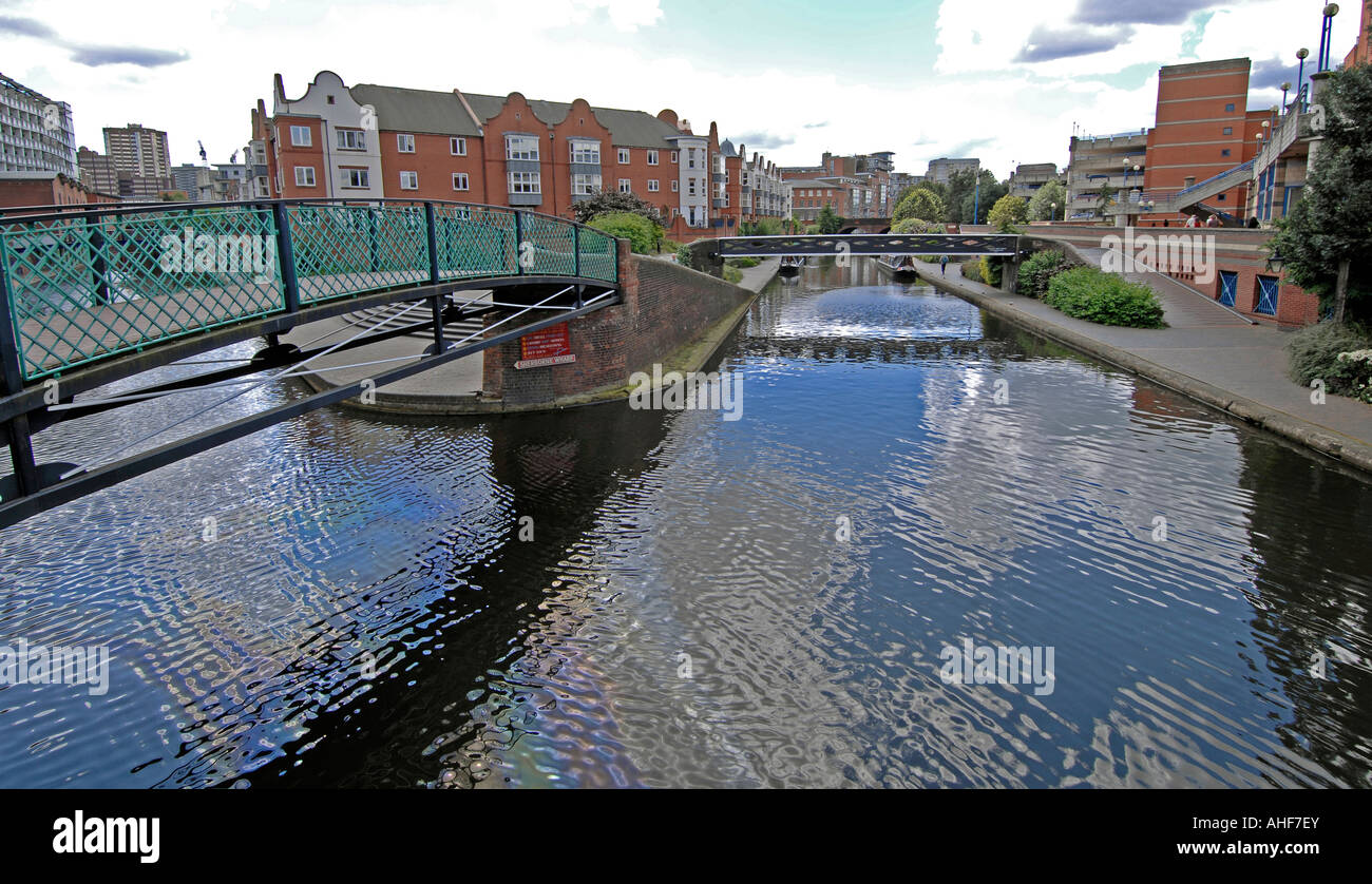 Wolverhampton canal hi-res stock photography and images - Alamy