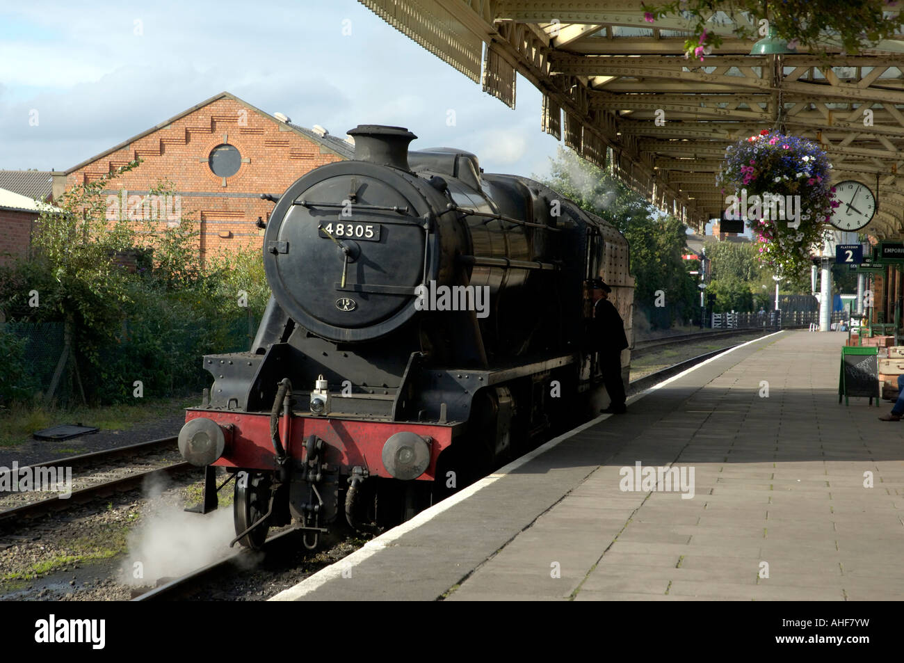 stanier class 8f 2 8 0 no 48305 great central railway loughborough ...