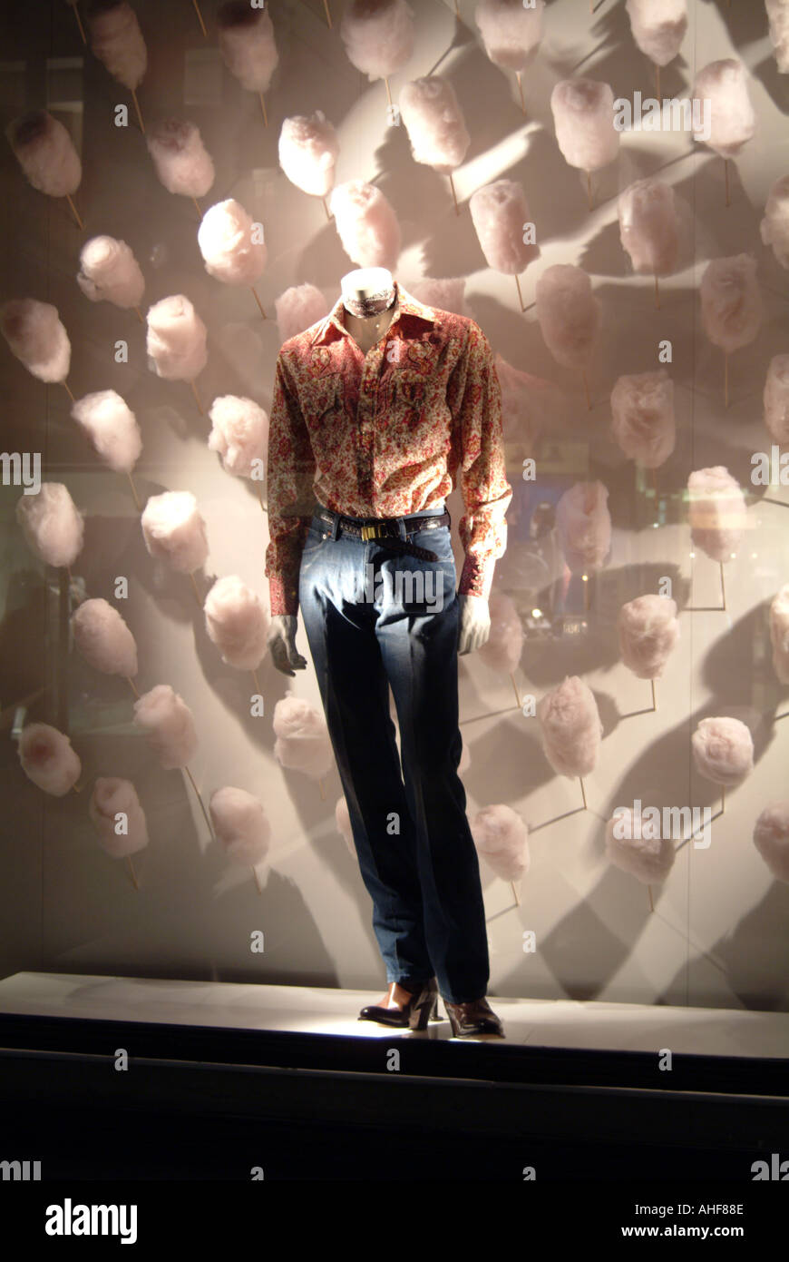 London Bond Street shop window display Stock Photo - Alamy