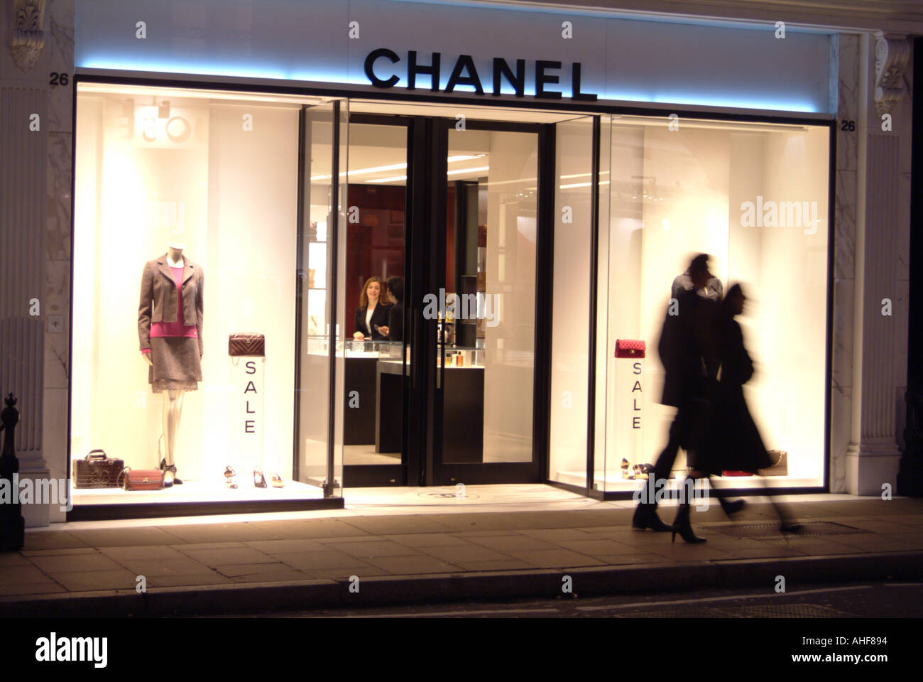Bond st chanel hi-res stock photography and images - Alamy