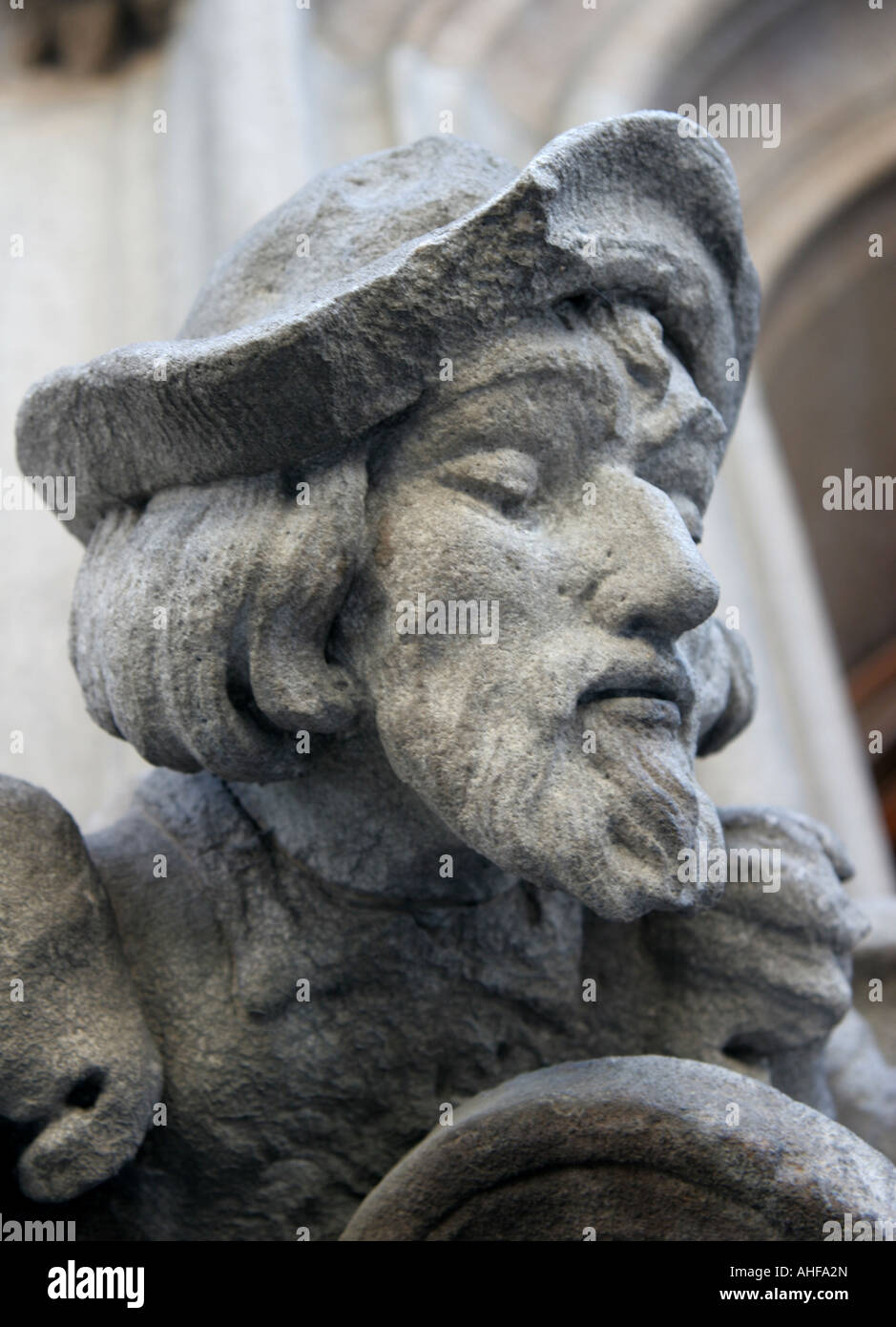 Sculpture man fighting snake hi-res stock photography and images - Alamy