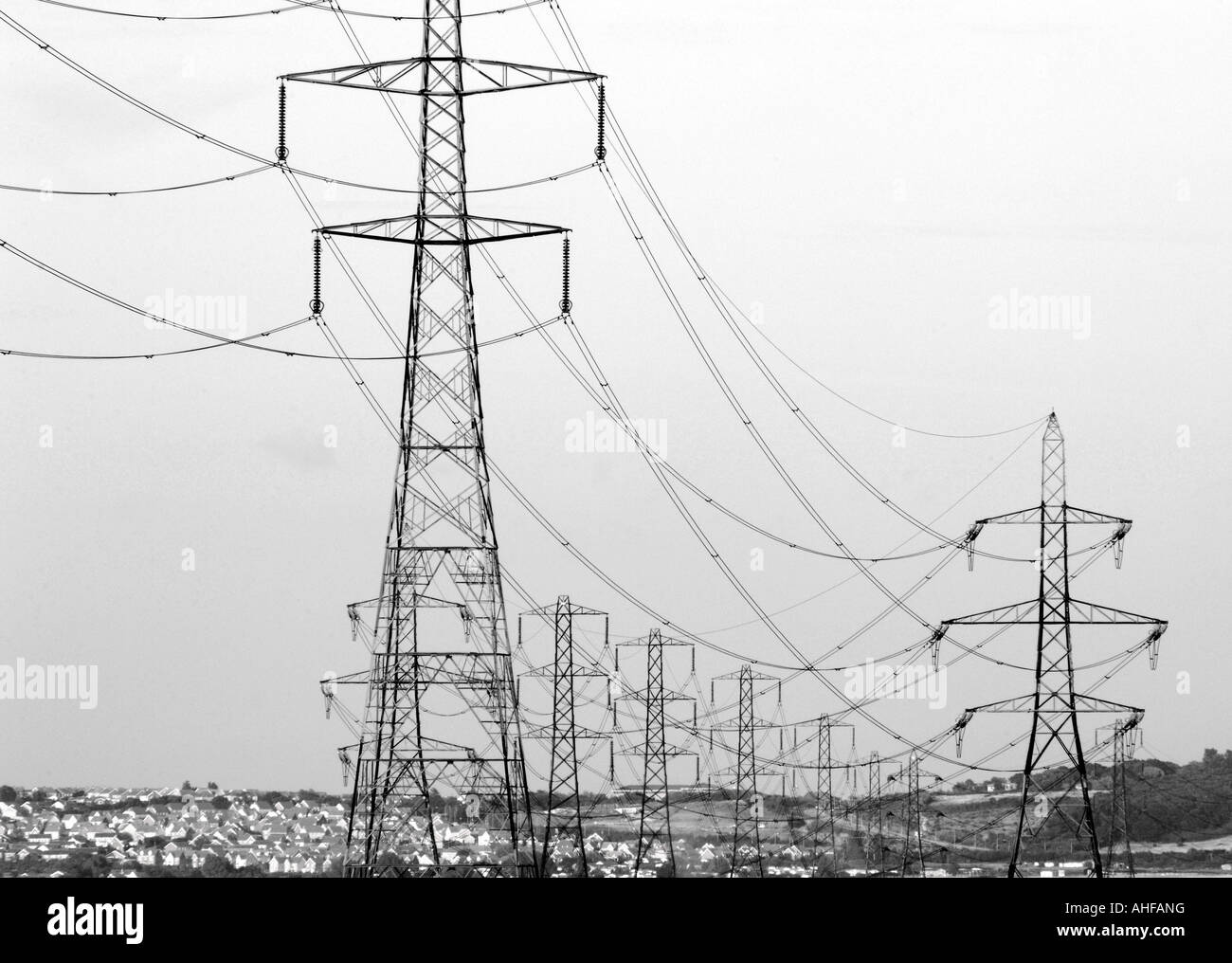Electricity pylons fuel and energy industry hi-res stock photography ...