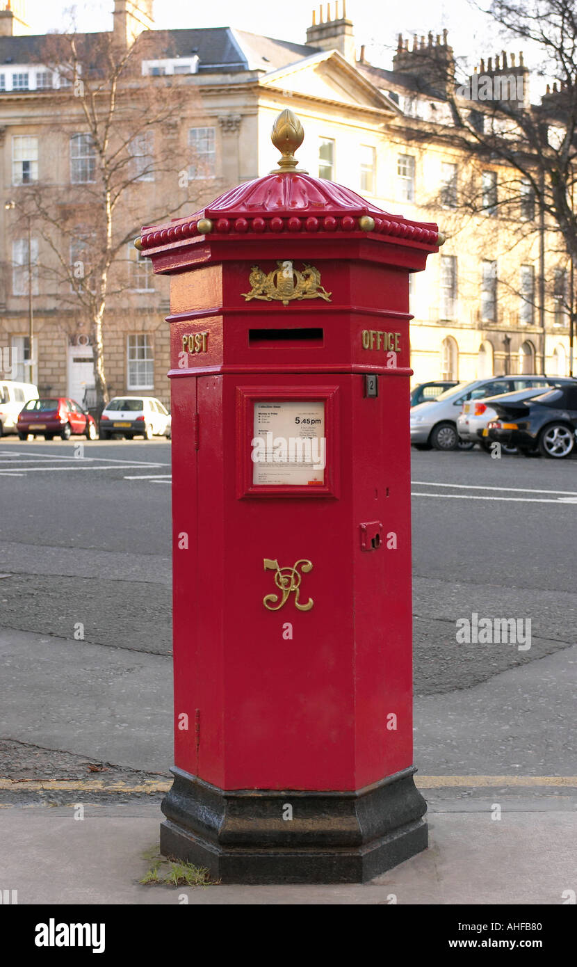 Post box hi-res stock photography and images - Alamy
