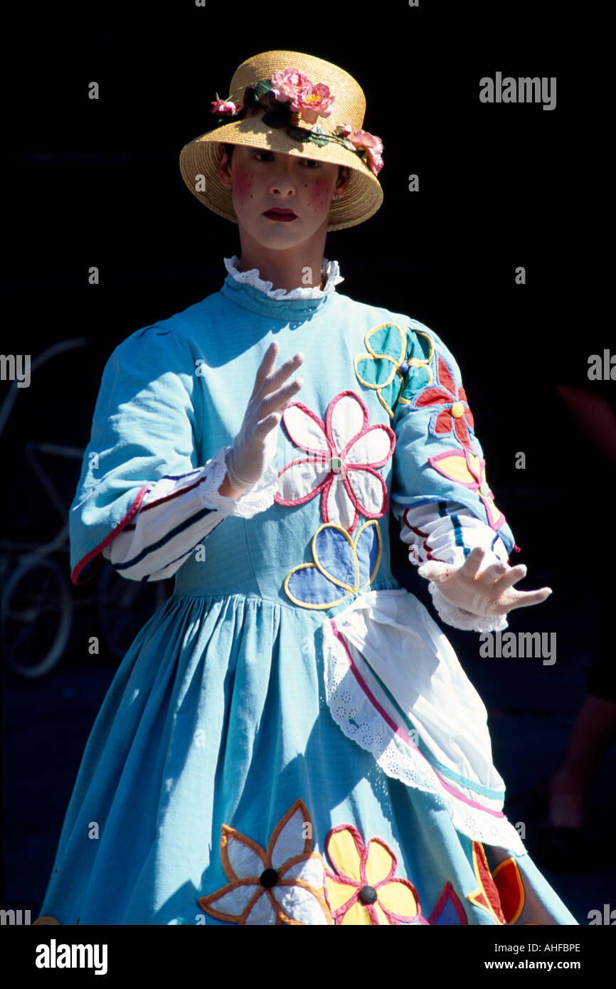 Pantomime performer hi-res stock photography and images - Alamy