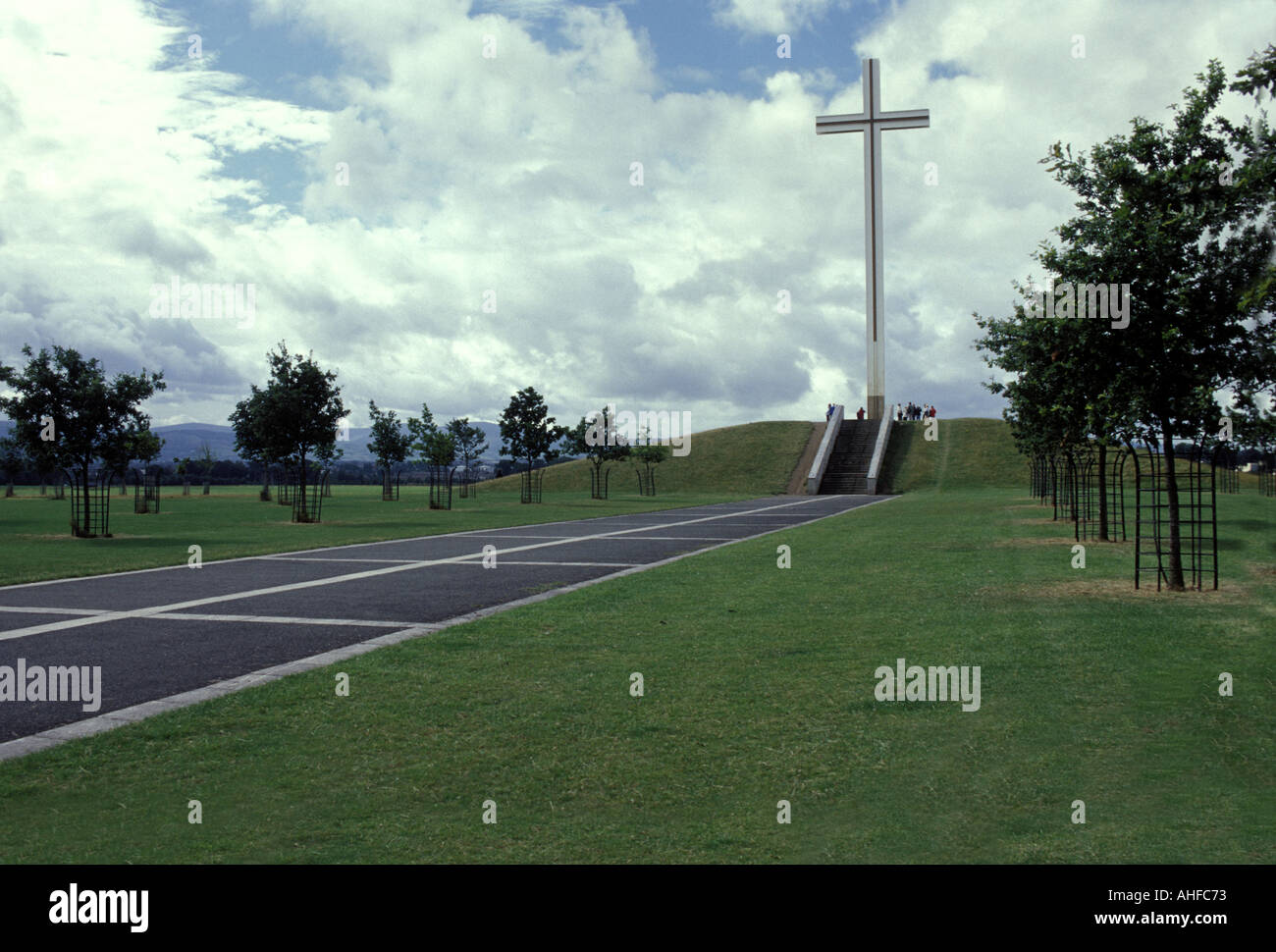 Papal cross hi-res stock photography and images - Alamy