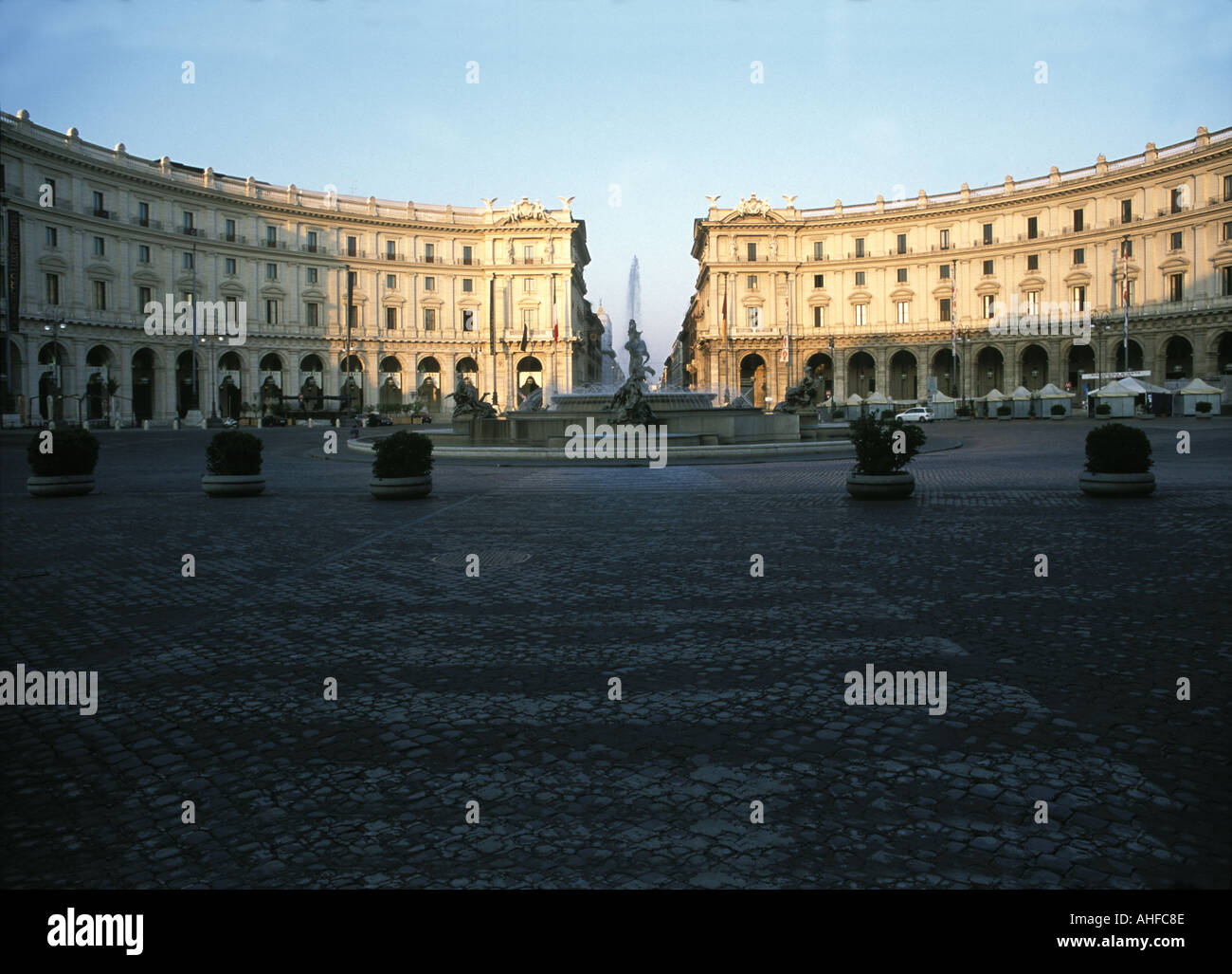 Piazza della repubblica rome hi-res stock photography and images - Alamy