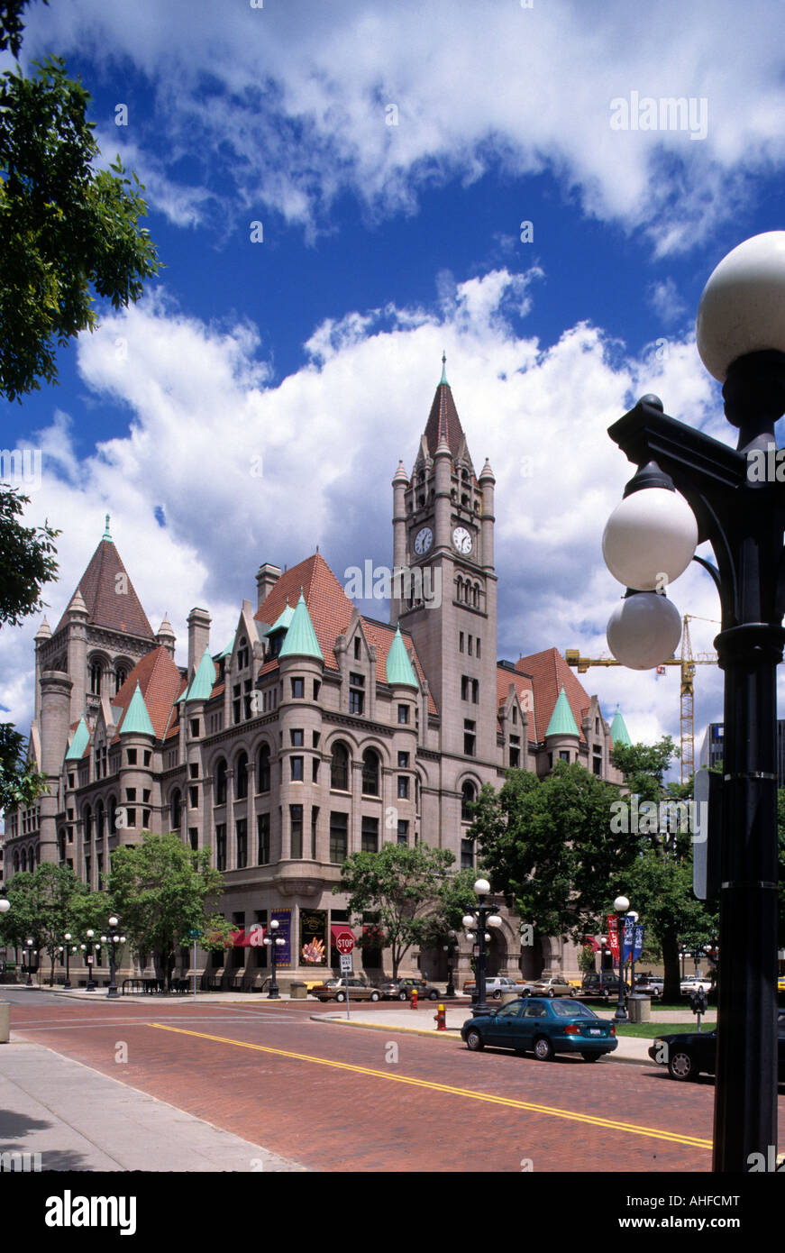 Rice park saint paul minnesota hi-res stock photography and images - Alamy