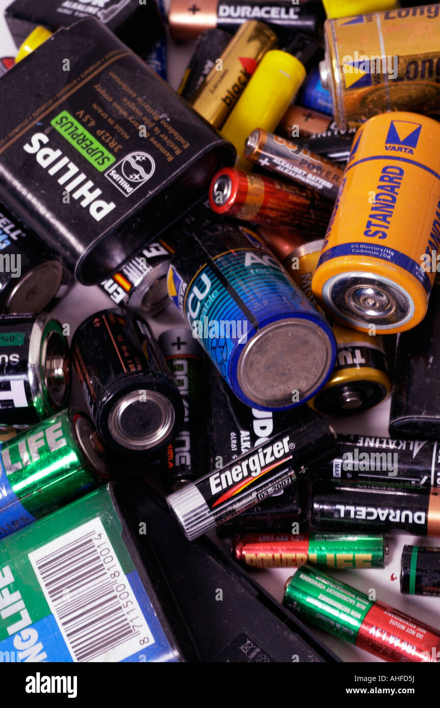 Used batteries collection hi-res stock photography and images - Alamy