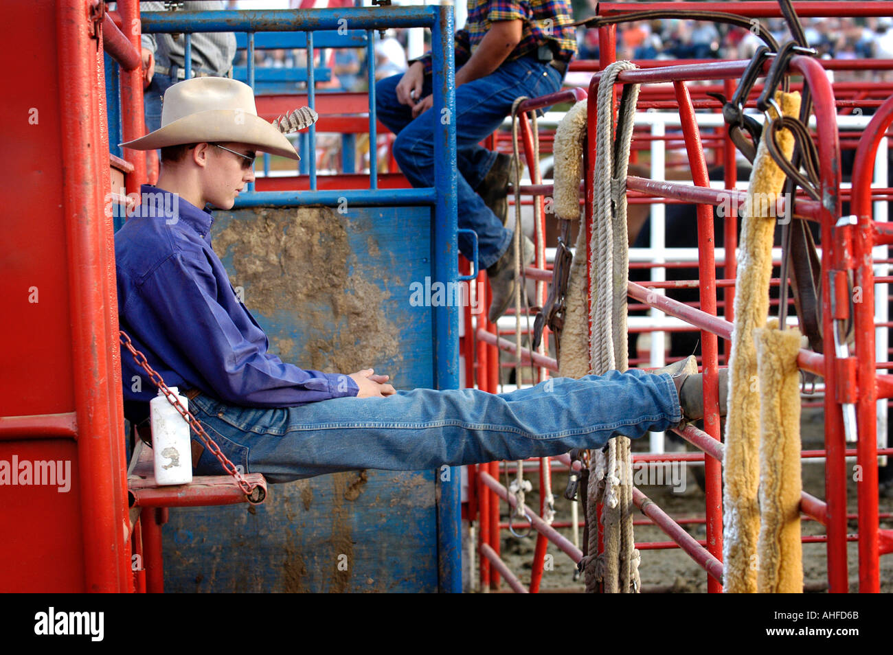 Teen cowboy hi-res stock photography and images - Alamy