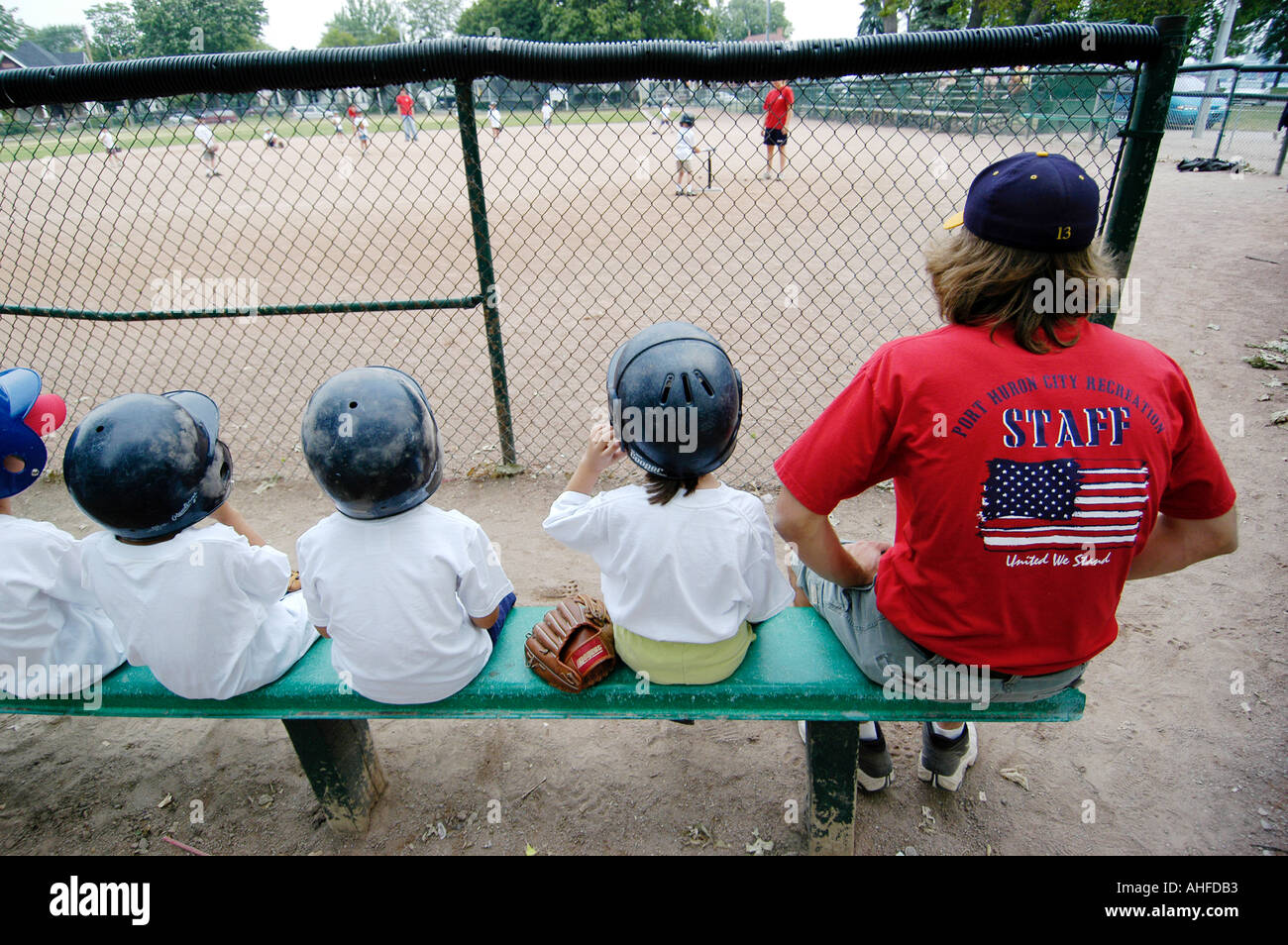 Children learn play baseball hi-res stock photography and images - Alamy