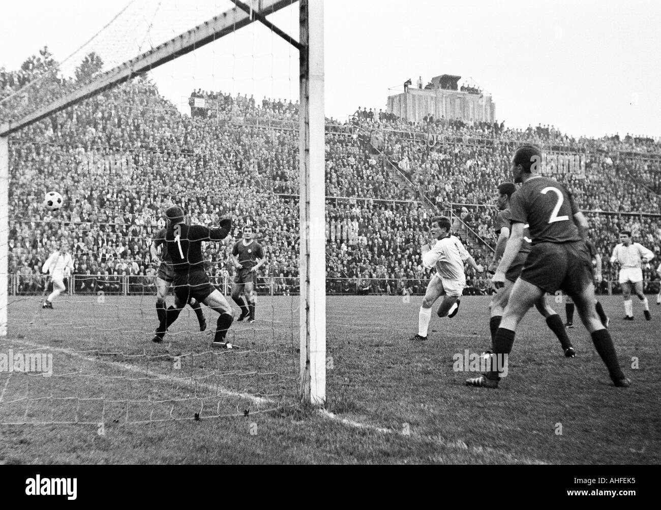 1965 goal keeper hi-res stock photography and images - Alamy