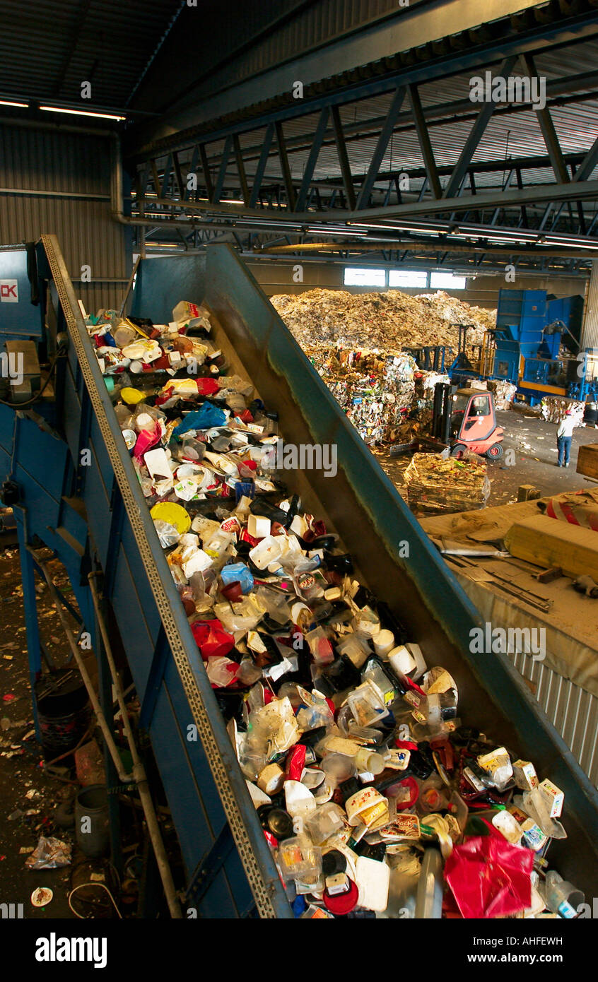 recycling trash garbage Stock Photo - Alamy