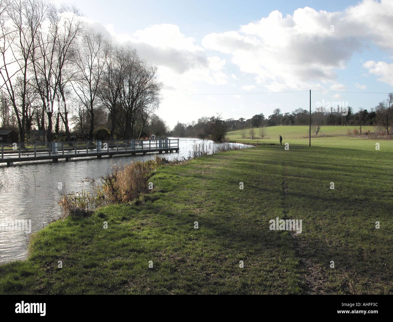 Shiplake thames hi-res stock photography and images - Alamy