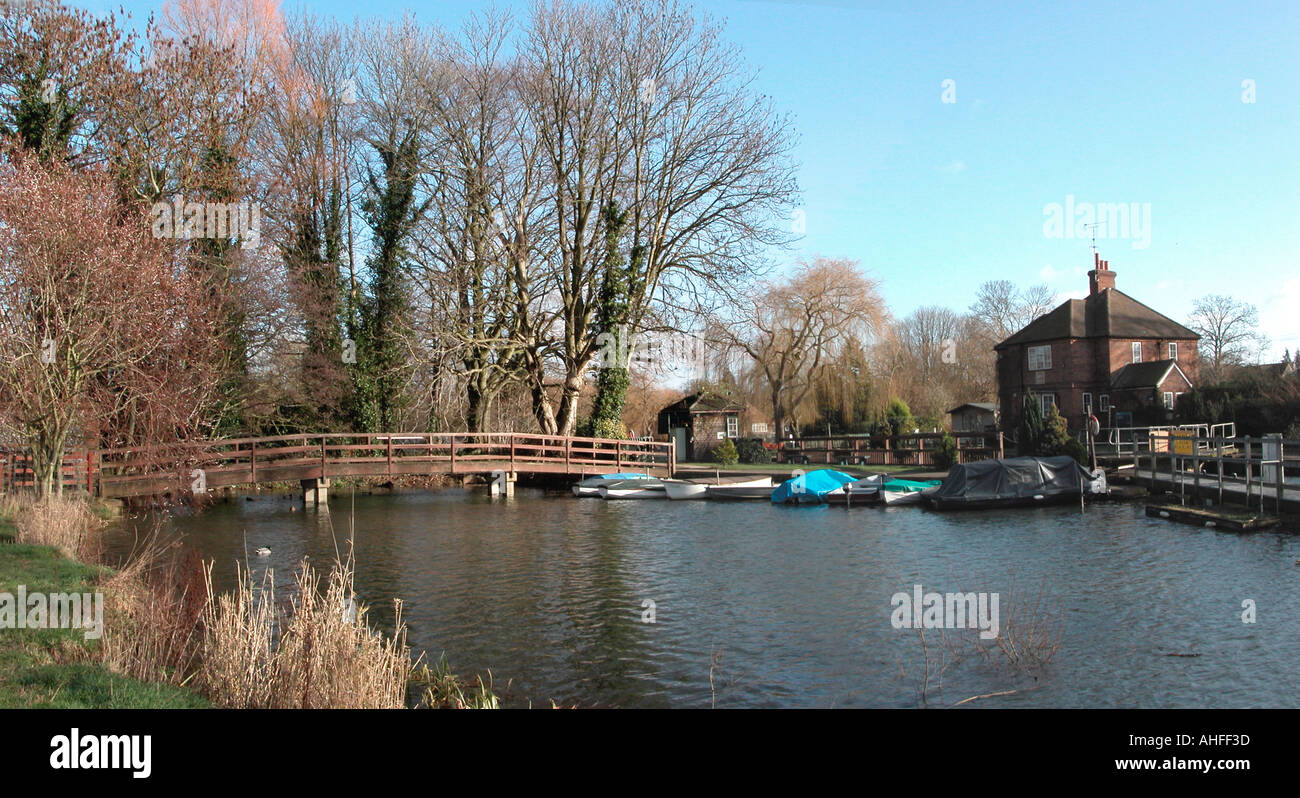 Shiplake thames hi-res stock photography and images - Alamy