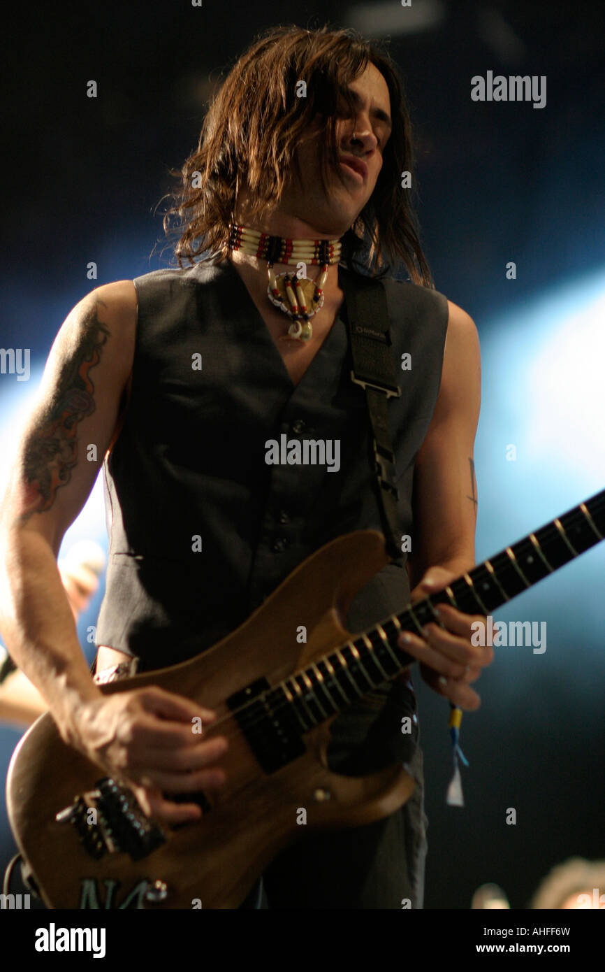 Nuno Bettencourt, guitarist, Satellite Party, US alternative Rock Band ...