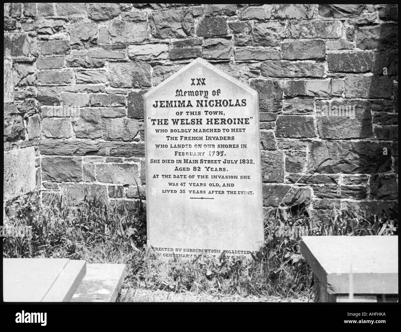Rounded tomb Black and White Stock Photos & Images - Alamy