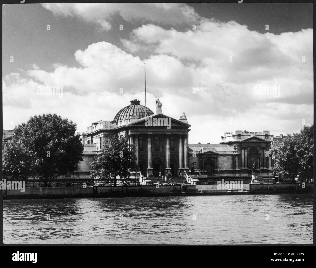 Which was commissioned by the tate gallery hi-res stock photography and ...