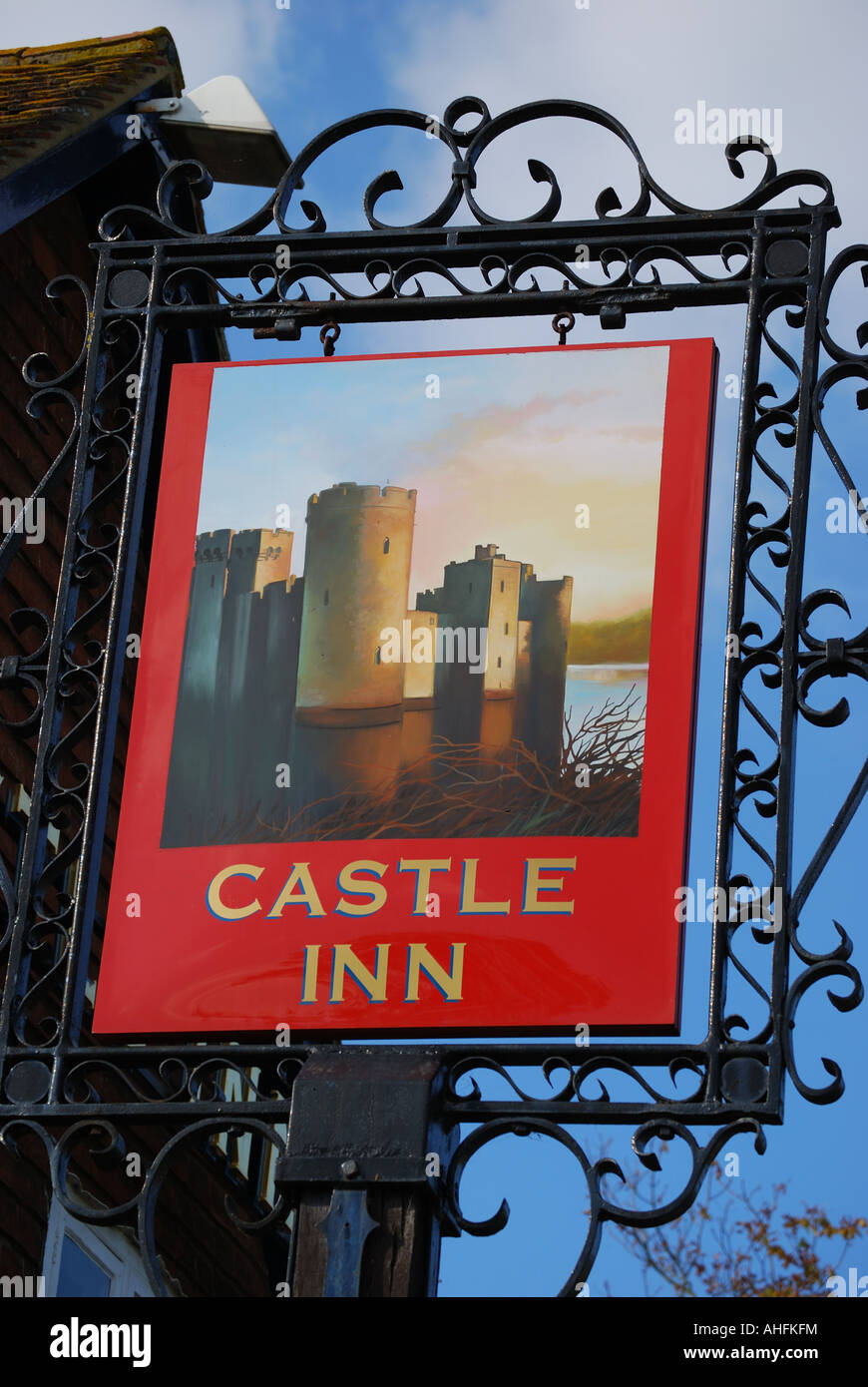 Pub sign, The Castle Inn, Main Road, Bodiam, East Sussex, England ...