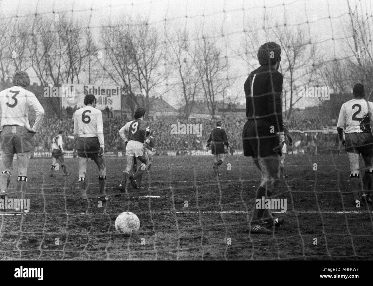 football, Bundesliga, 1971/1972, FC Schalke 04 versus Hamburger SV 3:0 ...