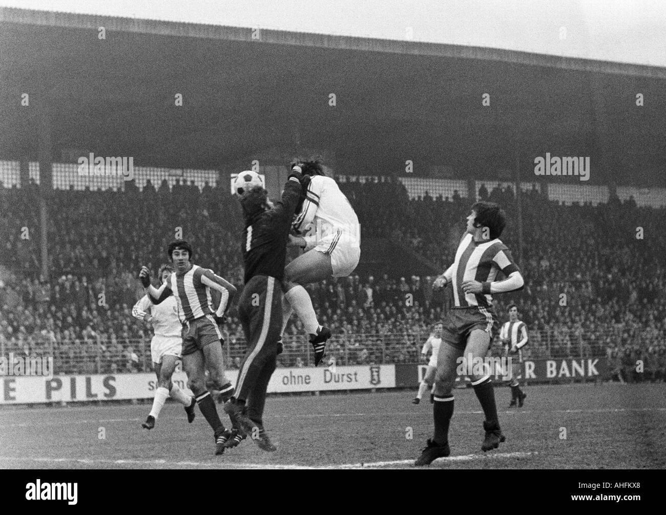 football, Bundesliga, 1971/1972, VfL Bochum versus 1. FC Kaiserslautern ...
