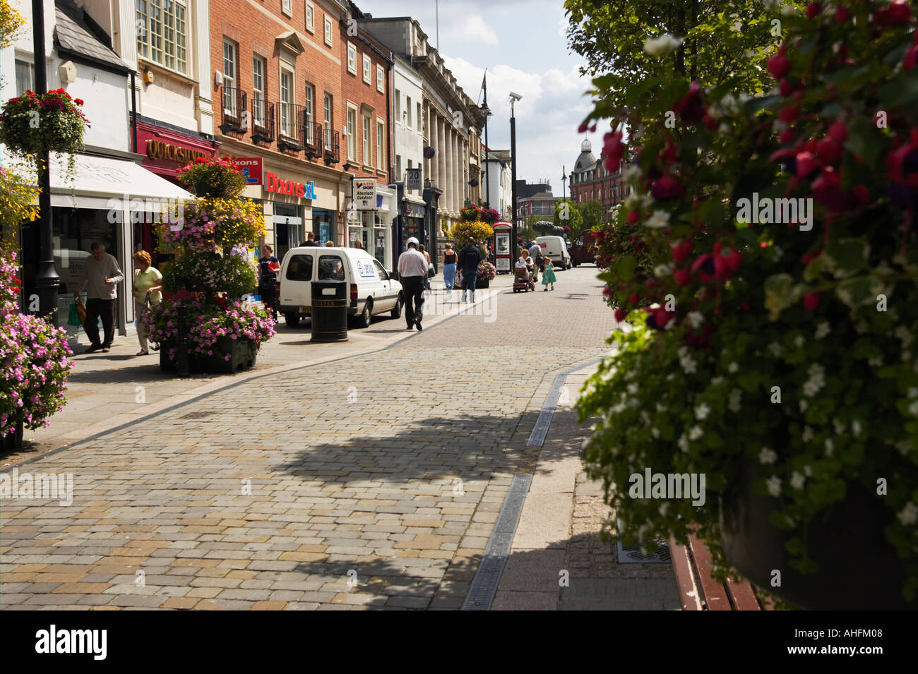 Doncaster high street hi-res stock photography and images - Alamy