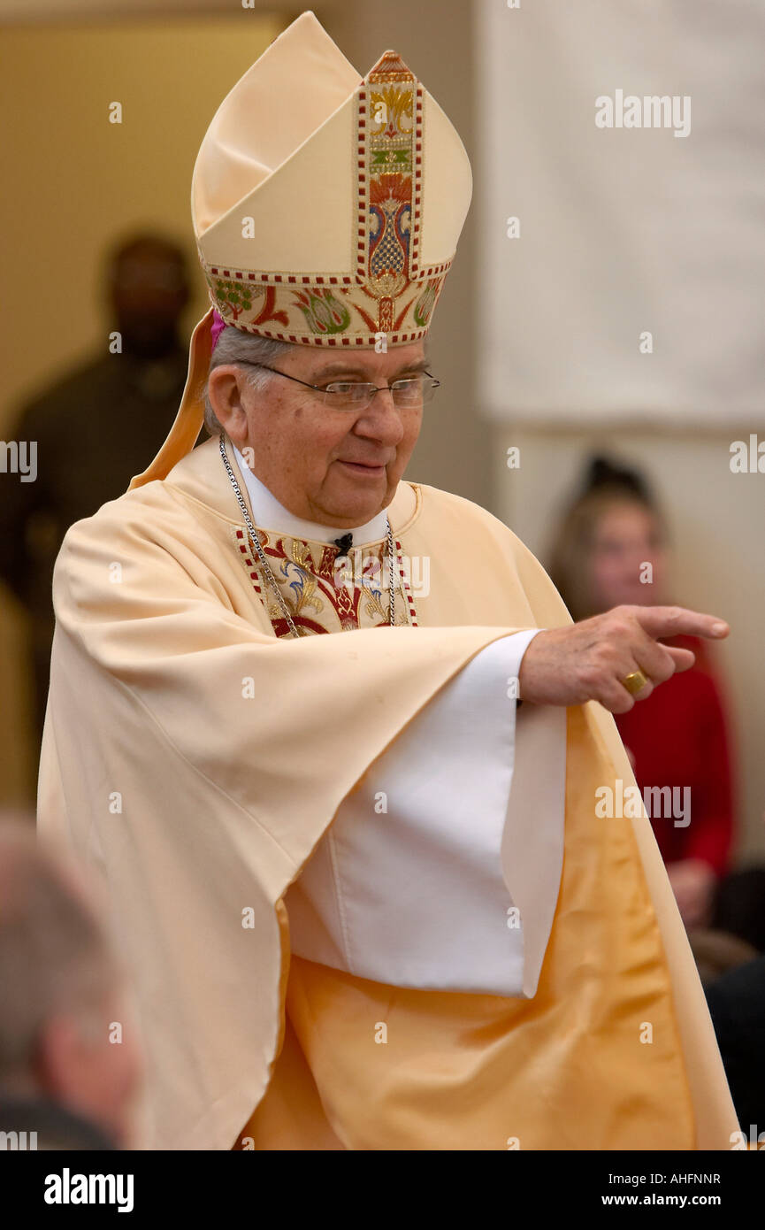 Catholic priest consecration hi-res stock photography and images - Alamy