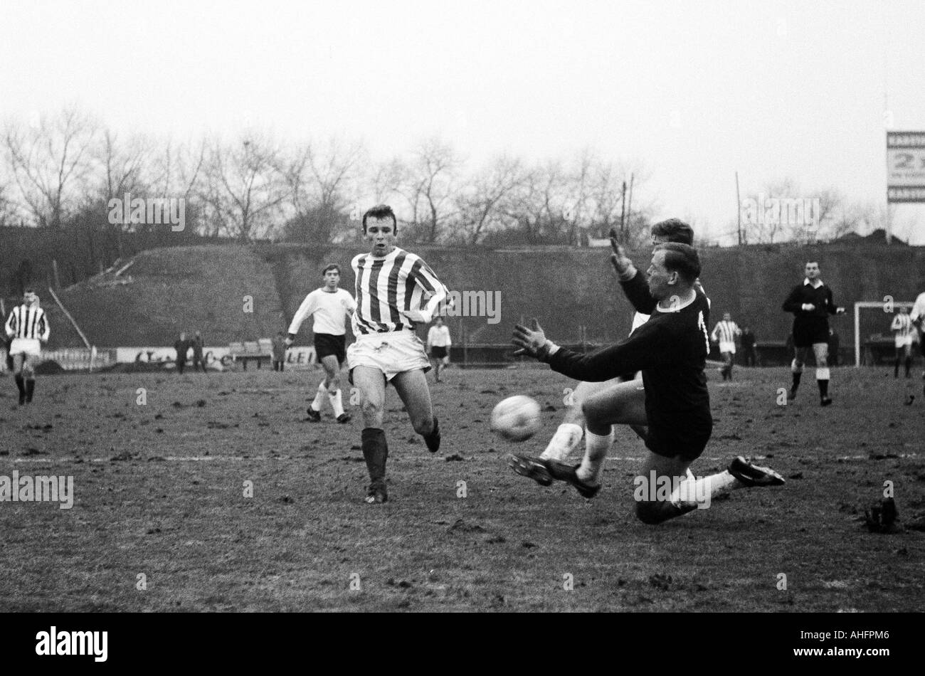 BUILDING SITE WESTKURVE IN THE RWE STADIUM AN DER HAFENSTRASSE IN ESSEN ...